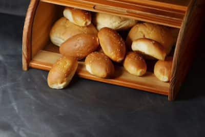 🥖 How Long Does Bread Last In A Bread Box?
